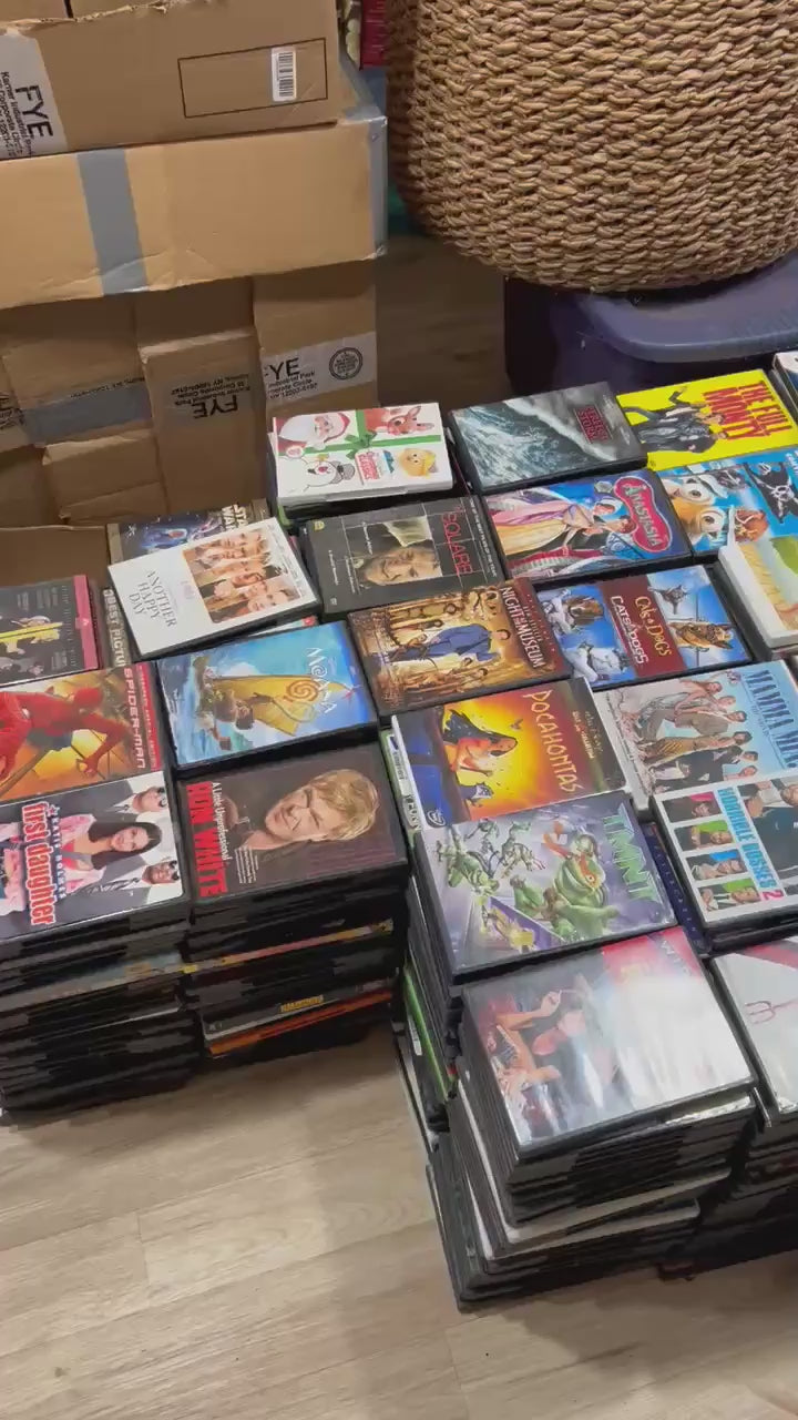 100 Random Mystery Video DVD Movie Tv Show Film Bundle Lot Box Grab Ba ...